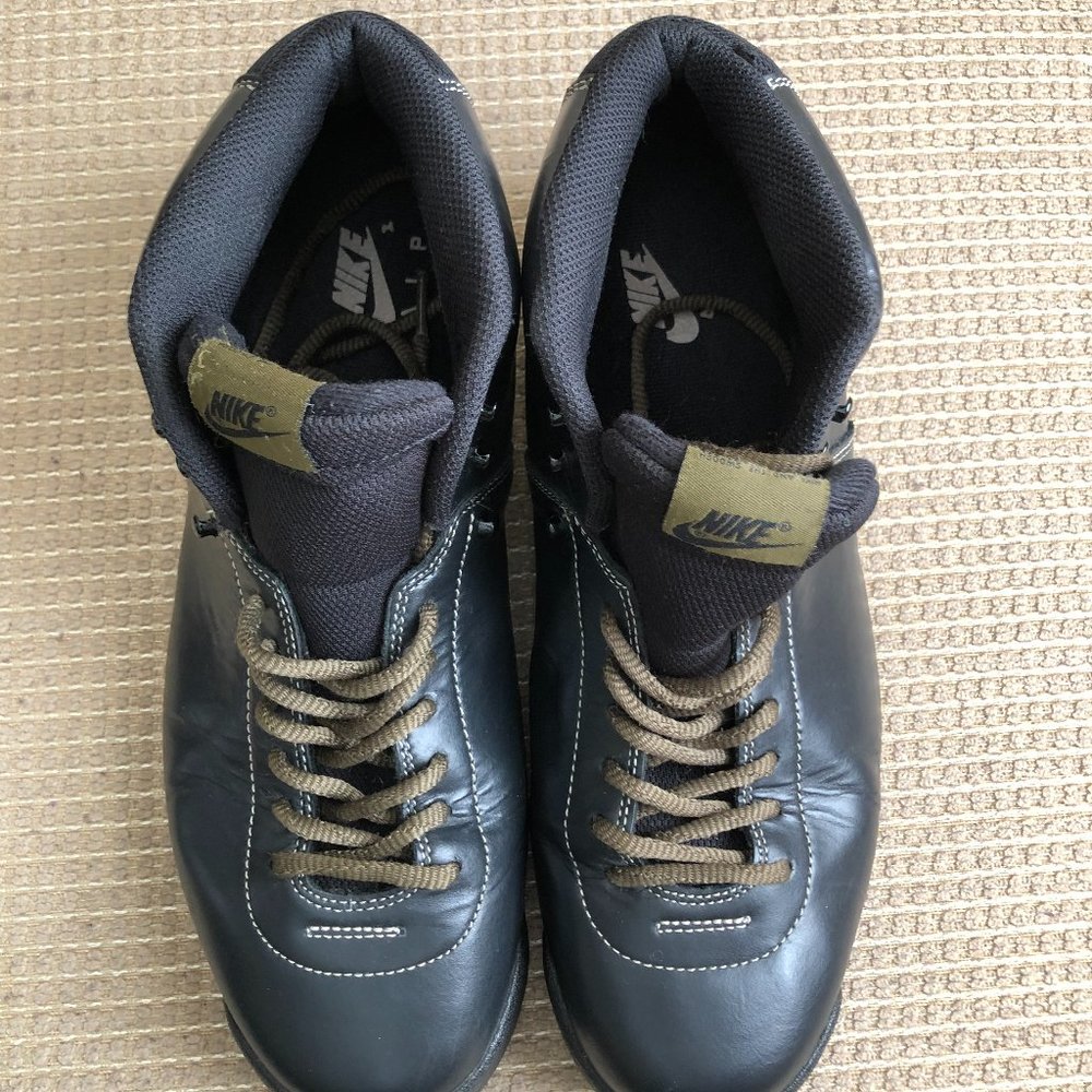 Nike Men's Black Leather Ankle Boots. - Gem